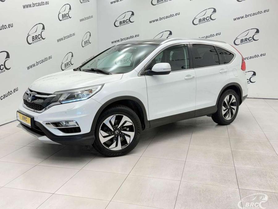 White Honda CR-V 2015 in Vilnius, with an engine capacity of 1.60 L and mileage of 243 thousand km for 12900 €, photo 1 on AUTOMOTO.COM.LV