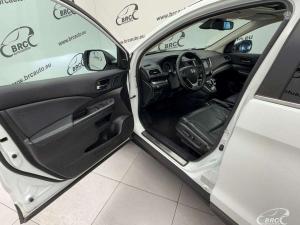 White Honda CR-V 2015 in Vilnius, with an engine capacity of 1.60 L and mileage of 243 thousand km for 12900 €, photo 17 on AUTOMOTO.COM.LV