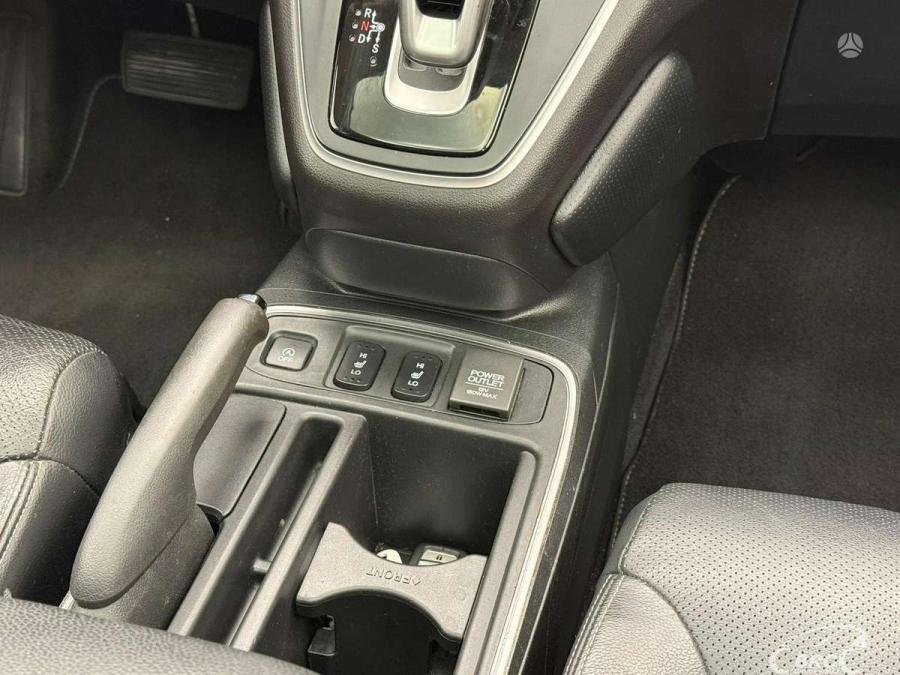White Honda CR-V 2015 in Vilnius, with an engine capacity of 1.60 L and mileage of 243 thousand km for 12900 €, photo 20 on AUTOMOTO.COM.LV