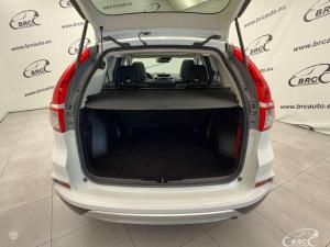 White Honda CR-V 2015 in Vilnius, with an engine capacity of 1.60 L and mileage of 243 thousand km for 12900 €, photo 24 on AUTOMOTO.COM.LV