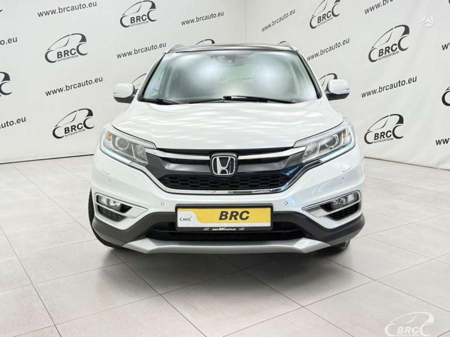 White Honda CR-V 2015 in Vilnius, with an engine capacity of 1.60 L and mileage of 243 thousand km for 12900 €, photo 25 on AUTOMOTO.COM.LV