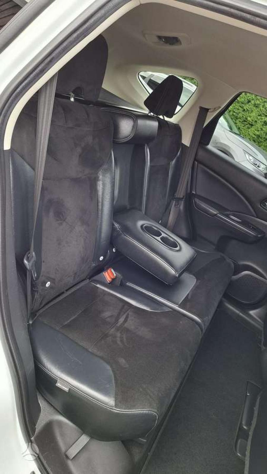 White Honda CR-V 2015 in Kaunas, with an engine capacity of 1.60 L and mileage of 245 thousand km for 11050 €, photo 22 on AUTOMOTO.COM.LV