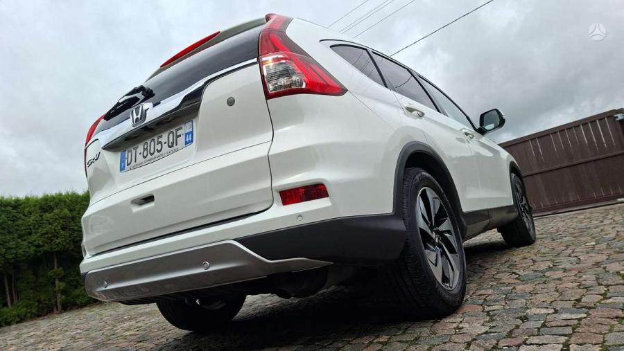 White Honda CR-V 2015 in Kaunas, with an engine capacity of 1.60 L and mileage of 245 thousand km for 11050 €, photo 34 on AUTOMOTO.COM.LV