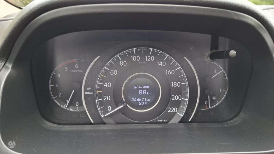 White Honda CR-V 2015 in Kaunas, with an engine capacity of 1.60 L and mileage of 245 thousand km for 11050 €, photo 35 on AUTOMOTO.COM.LV