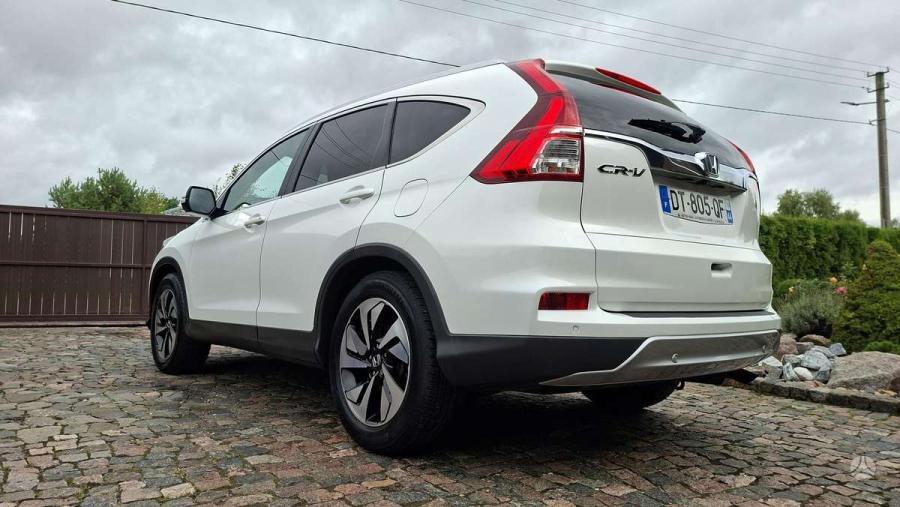 White Honda CR-V 2015 in Kaunas, with an engine capacity of 1.60 L and mileage of 245 thousand km for 11050 €, photo 38 on AUTOMOTO.COM.LV