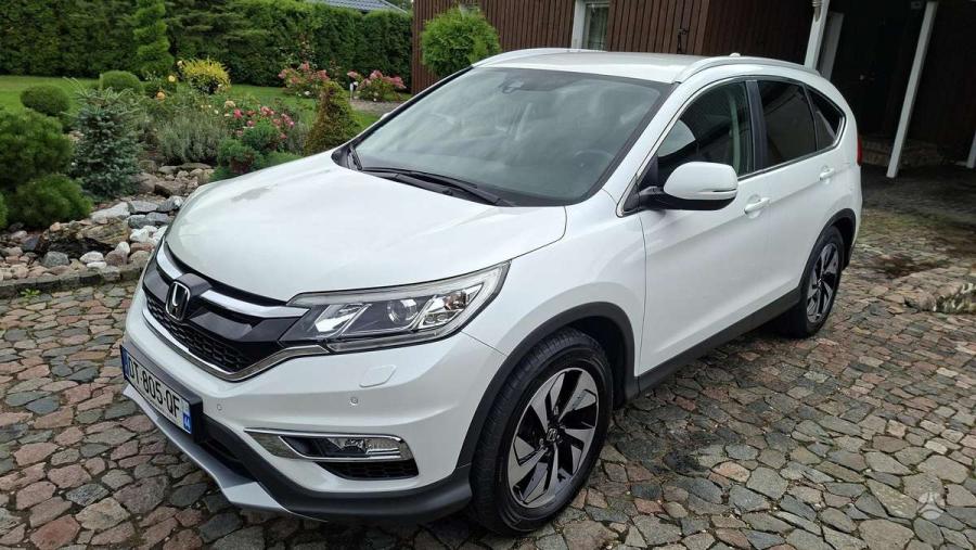 White Honda CR-V 2015 in Kaunas, with an engine capacity of 1.60 L and mileage of 245 thousand km for 11050 €, photo 39 on AUTOMOTO.COM.LV