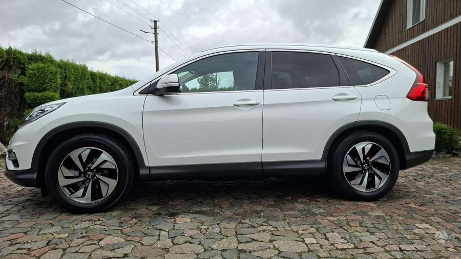White Honda CR-V 2015 in Kaunas, with an engine capacity of 1.60 L and mileage of 245 thousand km for 11050 €, photo 41 on AUTOMOTO.COM.LV
