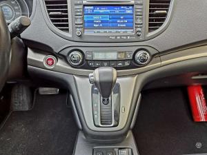 White Honda CR-V 2015 in Vilnius, with an engine capacity of 2.20 L and mileage of 232 thousand km for 12999 €, photo 15 on AUTOMOTO.COM.LV