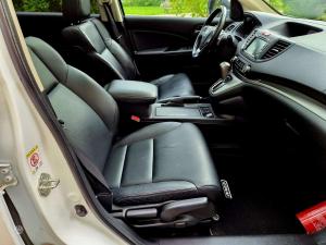 White Honda CR-V 2015 in Vilnius, with an engine capacity of 2.20 L and mileage of 232 thousand km for 12999 €, photo 19 on AUTOMOTO.COM.LV