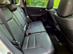 White Honda CR-V 2015 in Vilnius, with an engine capacity of 2.20 L and mileage of 232 thousand km for 12999 €, photo 24 on AUTOMOTO.COM.LV