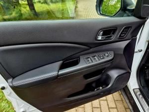 White Honda CR-V 2015 in Vilnius, with an engine capacity of 2.20 L and mileage of 232 thousand km for 12999 €, photo 27 on AUTOMOTO.COM.LV