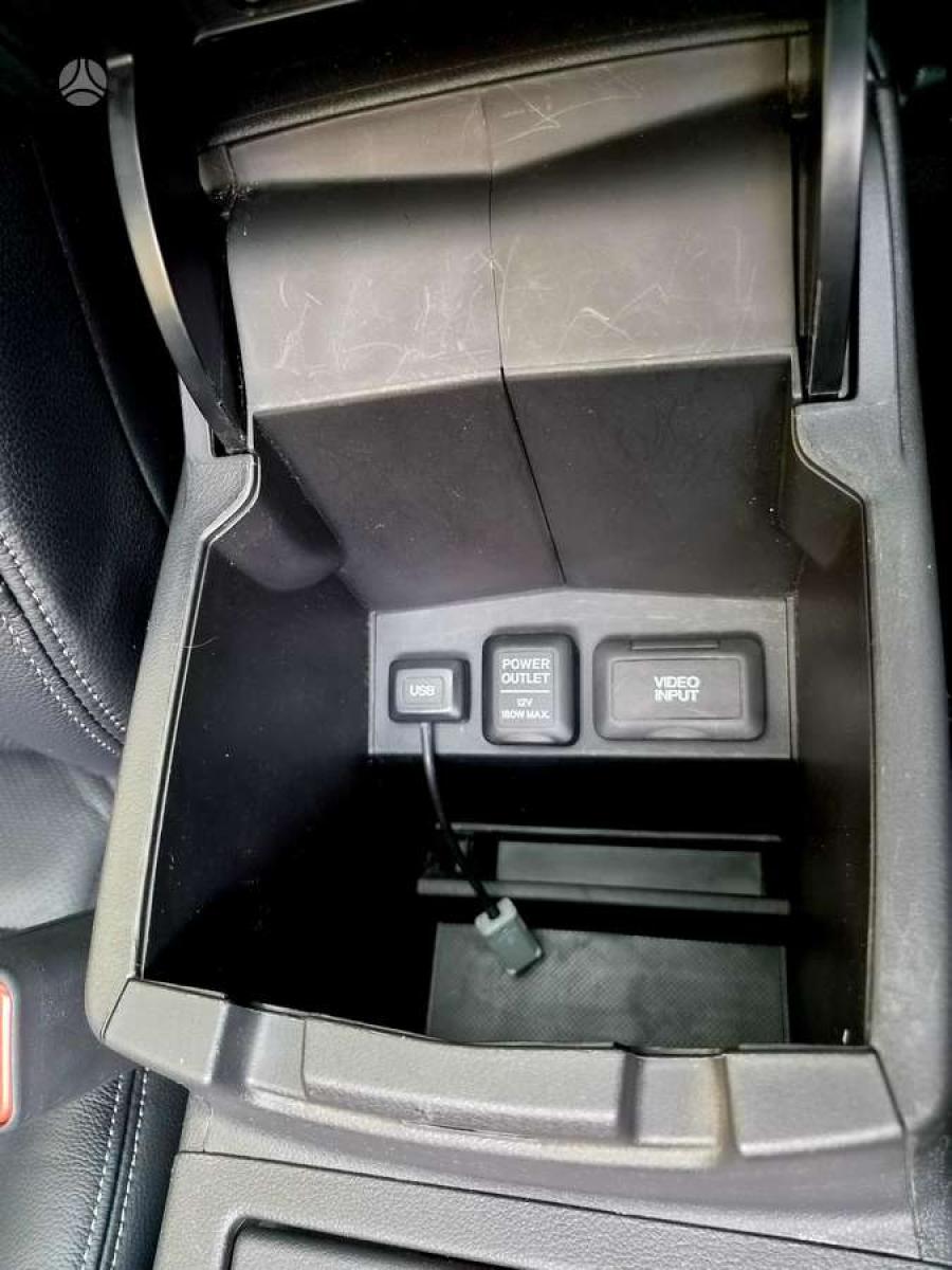 White Honda CR-V 2015 in Vilnius, with an engine capacity of 2.20 L and mileage of 232 thousand km for 12999 €, photo 33 on AUTOMOTO.COM.LV