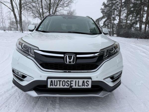 White Honda CR-V 2016 in Kaunas, with an engine capacity of 1.60 L and mileage of 209 thousand km for 15999 €, photo 3 on AUTOMOTO.COM.LV