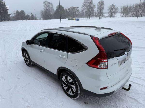 Balts Honda CR-V 2016 Kauņa, ar dzinēja tilpumu 1.60 L un nobraukumu 209 tūkst. km par 15999 €, foto 10 vietnē AUTOMOTO.COM.LV