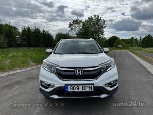 White Honda CR-V 2016 in Tallinn, with an engine capacity of 2.00 L and mileage of 0 thousand km for 14999 €, photo 3 on AUTOMOTO.COM.LV