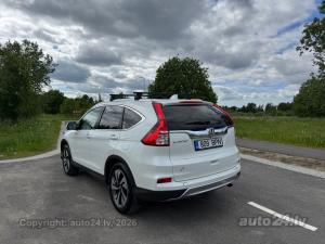 White Honda CR-V 2016 in Tallinn, with an engine capacity of 2.00 L and mileage of 0 thousand km for 14999 €, photo 6 on AUTOMOTO.COM.LV