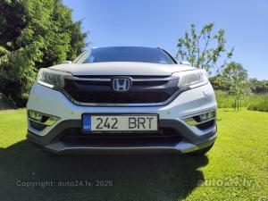 White Honda CR-V 2016 in Parnu, with an engine capacity of 1.60 L and mileage of 245 thousand km for 13000 €, photo 18 on AUTOMOTO.COM.LV