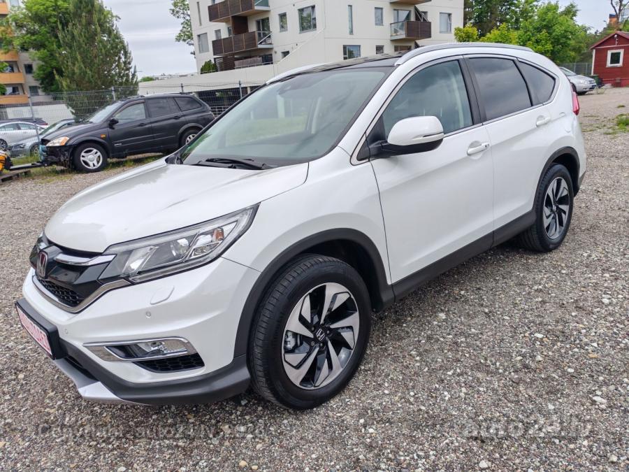 Balts Honda CR-V 2016 Tallina, ar dzinēja tilpumu 1.60 L un nobraukumu 190 tūkst. km par 13999 €, foto 1 vietnē AUTOMOTO.COM.LV