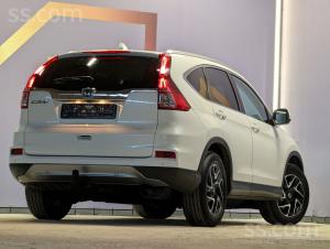 Balts Honda CR-V 2016 Jūrmala, ar dzinēja tilpumu 1.60 L un nobraukumu 250 tūkst. km par 14550 €, foto 7 vietnē AUTOMOTO.COM.LV
