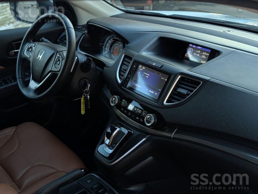 Balts Honda CR-V 2016 Jūrmala, ar dzinēja tilpumu 1.60 L un nobraukumu 250 tūkst. km par 14550 €, foto 25 vietnē AUTOMOTO.COM.LV