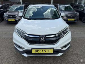 White Honda CR-V 2016 in Riga, with an engine capacity of 1.60 L and mileage of 145 thousand km for 12950 €, photo 6 on AUTOMOTO.COM.LV
