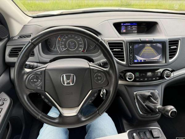 Balts Honda CR-V 2016 Rīga, ar dzinēja tilpumu 1.60 L un nobraukumu 145 tūkst. km par 12950 €, foto 10 vietnē AUTOMOTO.COM.LV