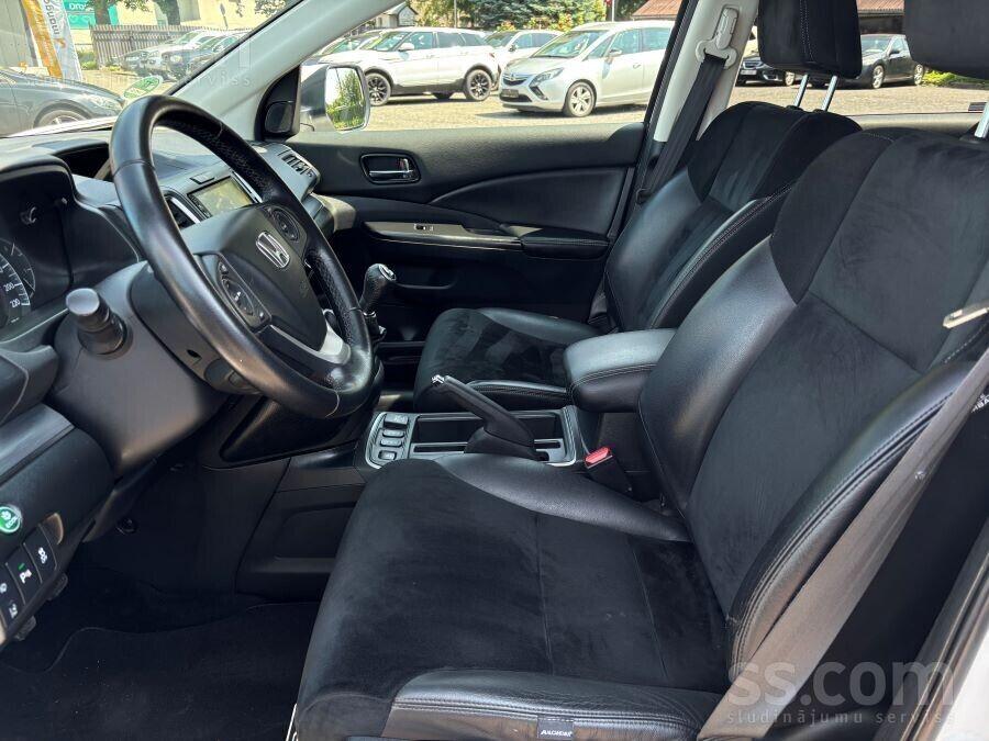 Balts Honda CR-V 2016 Rīga, ar dzinēja tilpumu 1.60 L un nobraukumu 145 tūkst. km par 13650 €, foto 8 vietnē AUTOMOTO.COM.LV