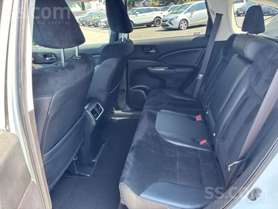 Balts Honda CR-V 2016 Rīga, ar dzinēja tilpumu 1.60 L un nobraukumu 145 tūkst. km par 13650 €, foto 9 vietnē AUTOMOTO.COM.LV