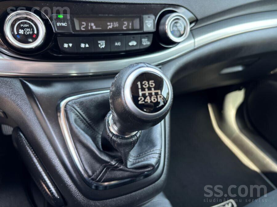 Balts Honda CR-V 2016 Rīga, ar dzinēja tilpumu 1.60 L un nobraukumu 145 tūkst. km par 13650 €, foto 20 vietnē AUTOMOTO.COM.LV