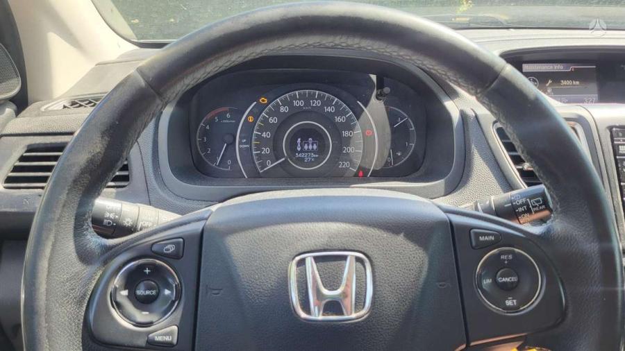White Honda CR-V 2016 in Taurage, with an engine capacity of 1.60 L and mileage of 330 thousand km for 8450 €, photo 12 on AUTOMOTO.COM.LV