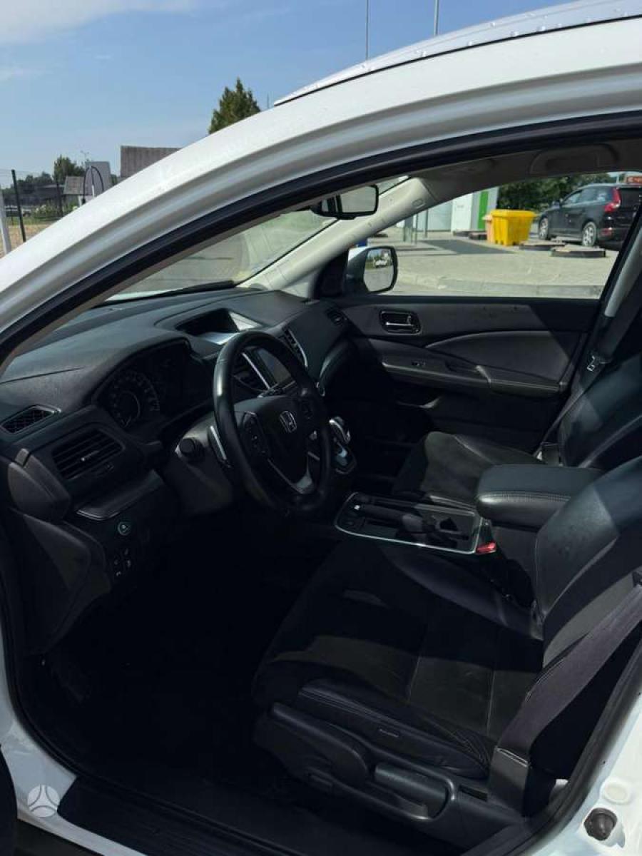 Balts Honda CR-V 2016 Tauragė, ar dzinēja tilpumu 1.60 L un nobraukumu 166 tūkst. km par 12900 €, foto 15 vietnē AUTOMOTO.COM.LV