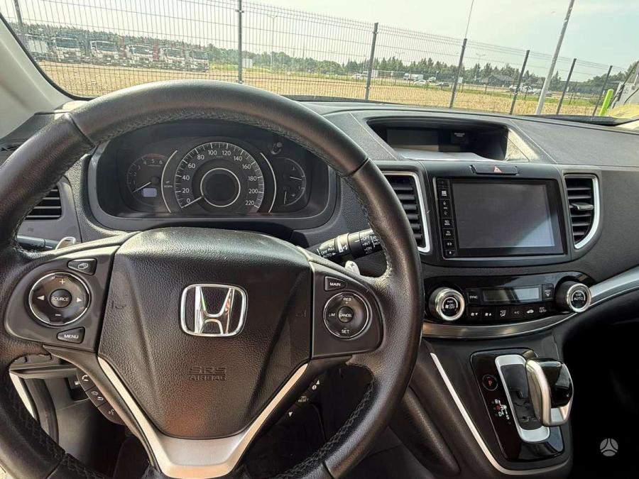 Balts Honda CR-V 2016 Tauragė, ar dzinēja tilpumu 1.60 L un nobraukumu 166 tūkst. km par 12900 €, foto 16 vietnē AUTOMOTO.COM.LV