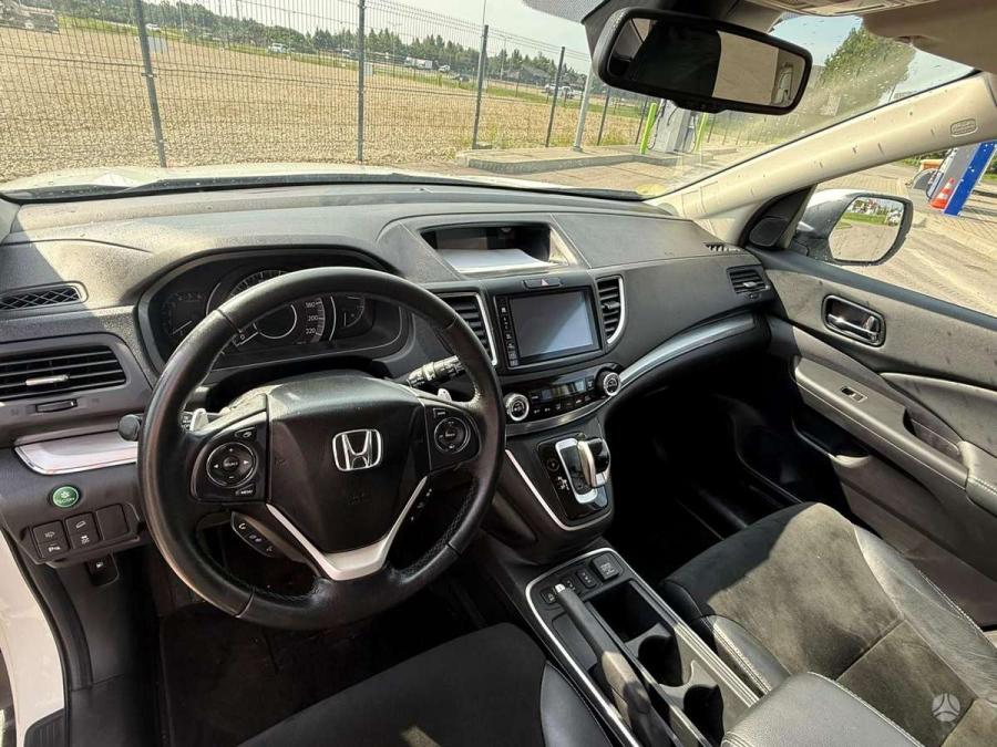 Balts Honda CR-V 2016 Tauragė, ar dzinēja tilpumu 1.60 L un nobraukumu 166 tūkst. km par 12900 €, foto 17 vietnē AUTOMOTO.COM.LV