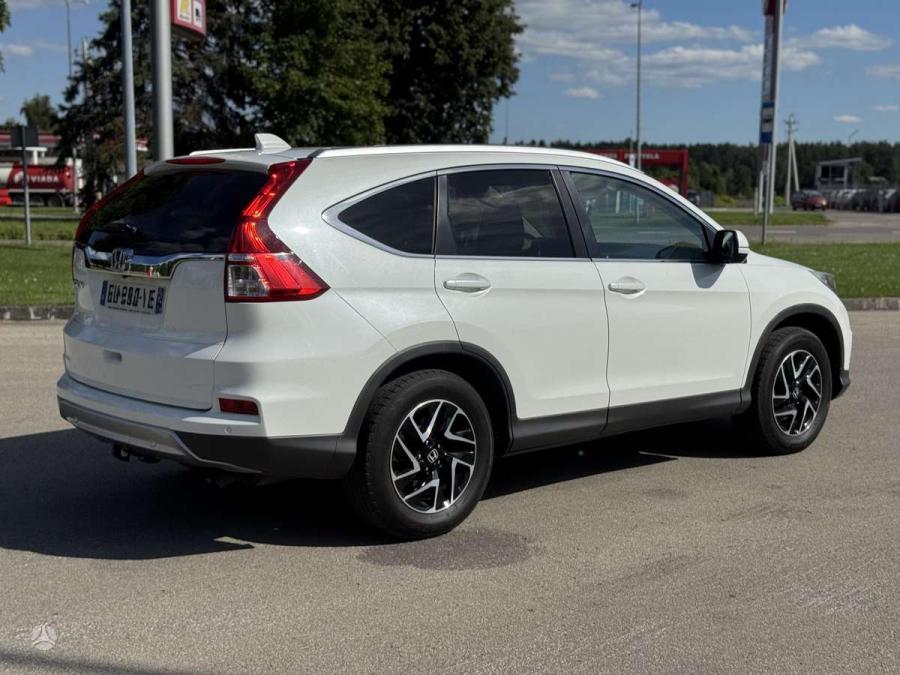 Balts Honda CR-V 2016 Tauragė, ar dzinēja tilpumu 1.60 L un nobraukumu 166 tūkst. km par 12800 €, foto 8 vietnē AUTOMOTO.COM.LV
