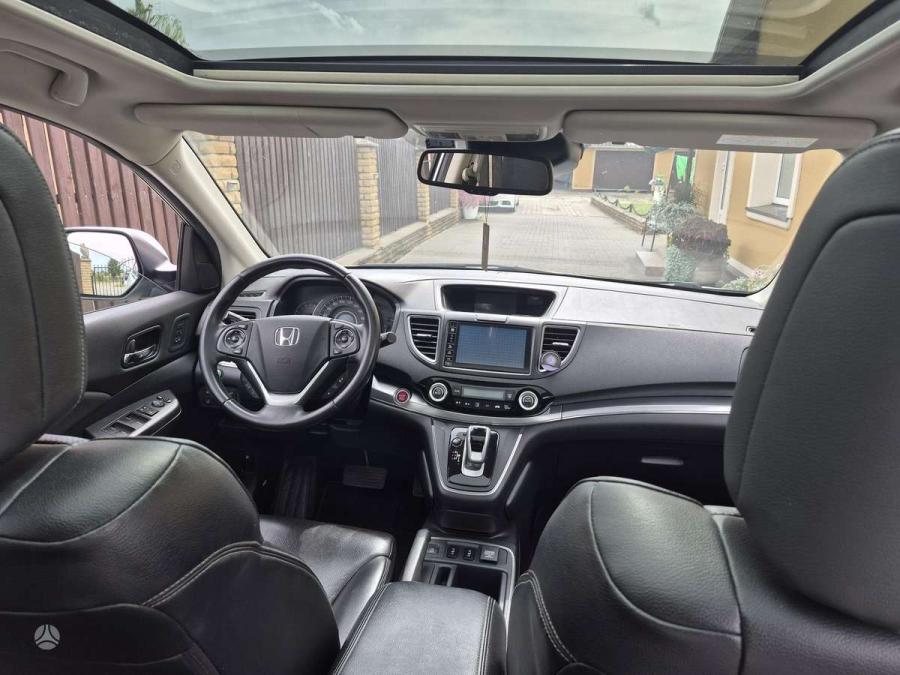 Balts Honda CR-V 2016 Viļņa, ar dzinēja tilpumu 1.60 L un nobraukumu 201 tūkst. km par 14500 €, foto 8 vietnē AUTOMOTO.COM.LV