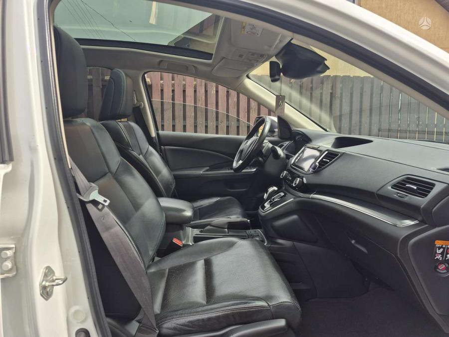 Balts Honda CR-V 2016 Viļņa, ar dzinēja tilpumu 1.60 L un nobraukumu 201 tūkst. km par 14500 €, foto 9 vietnē AUTOMOTO.COM.LV