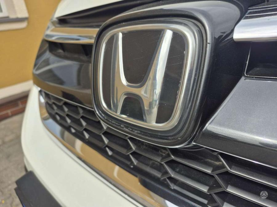 Balts Honda CR-V 2016 Viļņa, ar dzinēja tilpumu 1.60 L un nobraukumu 201 tūkst. km par 14500 €, foto 13 vietnē AUTOMOTO.COM.LV