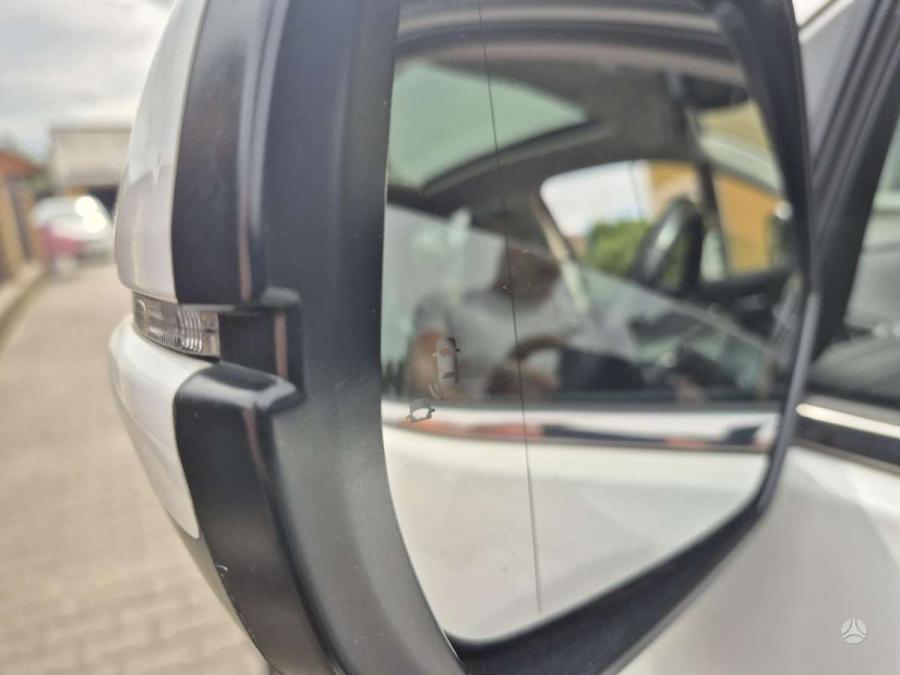 Balts Honda CR-V 2016 Viļņa, ar dzinēja tilpumu 1.60 L un nobraukumu 201 tūkst. km par 14500 €, foto 15 vietnē AUTOMOTO.COM.LV