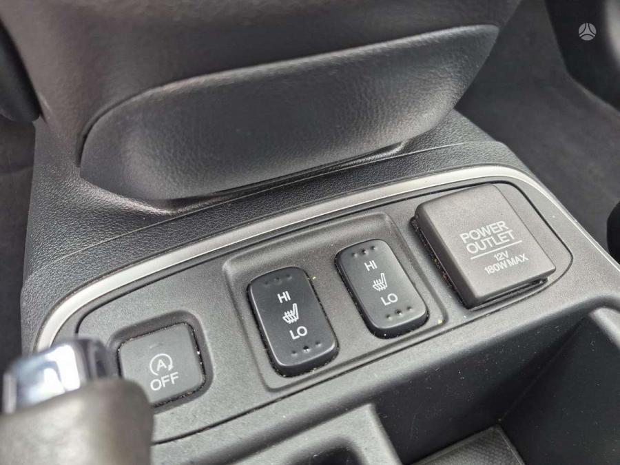 Balts Honda CR-V 2016 Viļņa, ar dzinēja tilpumu 1.60 L un nobraukumu 201 tūkst. km par 14500 €, foto 23 vietnē AUTOMOTO.COM.LV