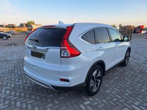 White Honda CR-V 2016 in Taurage, with an engine capacity of 1.60 L and mileage of 211 thousand km for 11000 €, photo 5 on AUTOMOTO.COM.LV