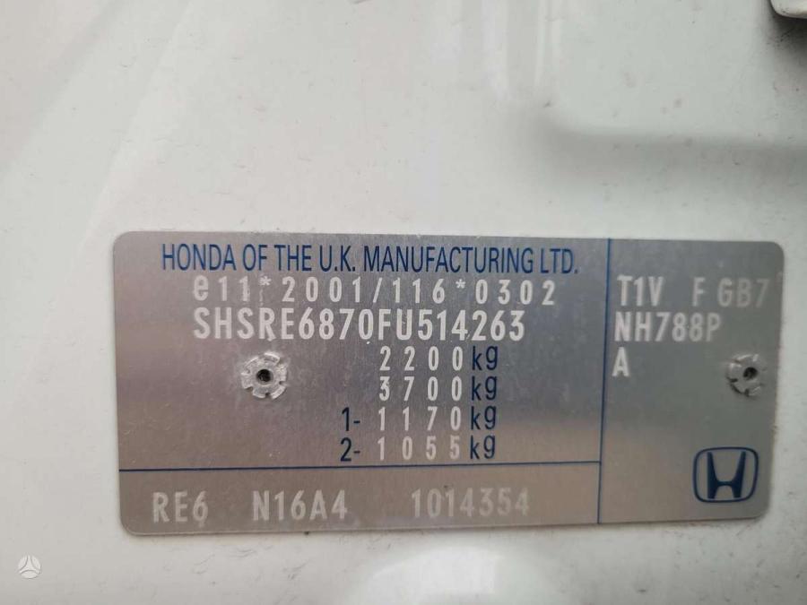 White Honda CR-V 2016 in Panevezys, with an engine capacity of 1.60 L and mileage of 219 thousand km for 9950 €, photo 9 on AUTOMOTO.COM.LV
