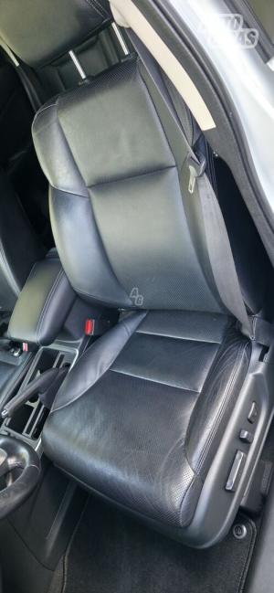 White Honda CR-V 2016 in Pabrade, with an engine capacity of 1.60 L and mileage of 255 thousand km for 12600 €, photo 17 on AUTOMOTO.COM.LV