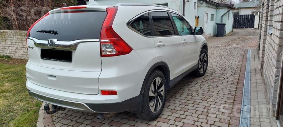 Balts Honda CR-V 2017 Liepāja, ar dzinēja tilpumu 1.60 L un nobraukumu 196 tūkst. km par 12900 €, foto 4 vietnē AUTOMOTO.COM.LV