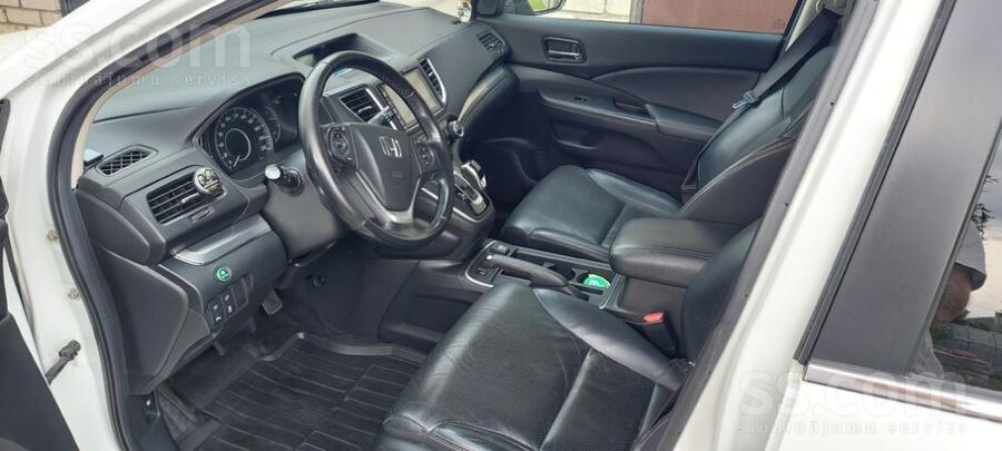 Balts Honda CR-V 2017 Liepāja, ar dzinēja tilpumu 1.60 L un nobraukumu 196 tūkst. km par 12900 €, foto 5 vietnē AUTOMOTO.COM.LV