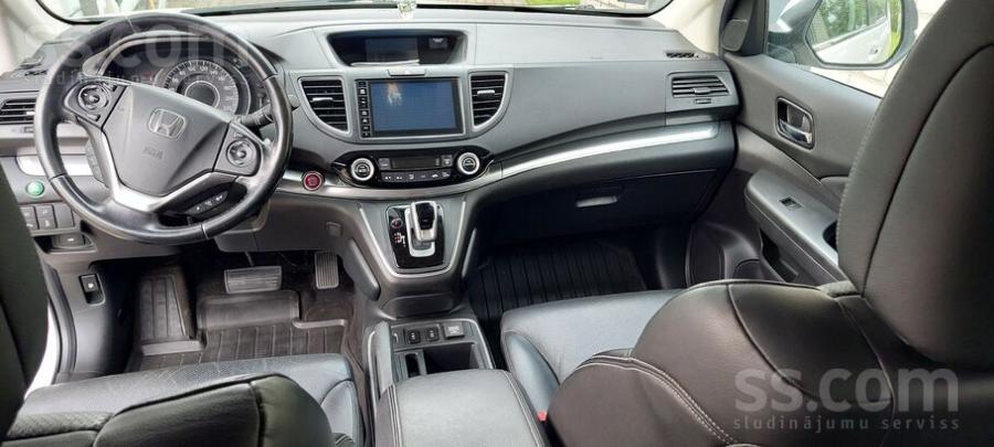 Balts Honda CR-V 2017 Liepāja, ar dzinēja tilpumu 1.60 L un nobraukumu 196 tūkst. km par 12900 €, foto 6 vietnē AUTOMOTO.COM.LV