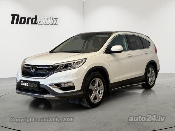 White Honda CR-V 2017 in Tallinn, with an engine capacity of 1.60 L and mileage of 184 thousand km for 15900 €, photo 1 on AUTOMOTO.COM.LV