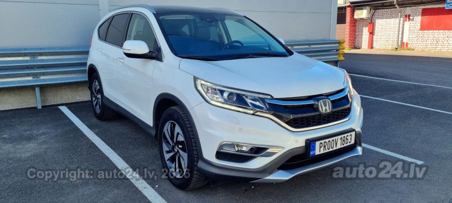 White Honda CR-V 2017 in Tallinn, with an engine capacity of 1.60 L and mileage of 134 thousand km for 17850 €, photo 1 on AUTOMOTO.COM.LV