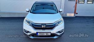 White Honda CR-V 2017 in Tallinn, with an engine capacity of 1.60 L and mileage of 134 thousand km for 17850 €, photo 3 on AUTOMOTO.COM.LV