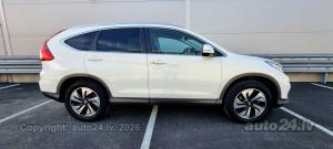 White Honda CR-V 2017 in Tallinn, with an engine capacity of 1.60 L and mileage of 134 thousand km for 17850 €, photo 6 on AUTOMOTO.COM.LV