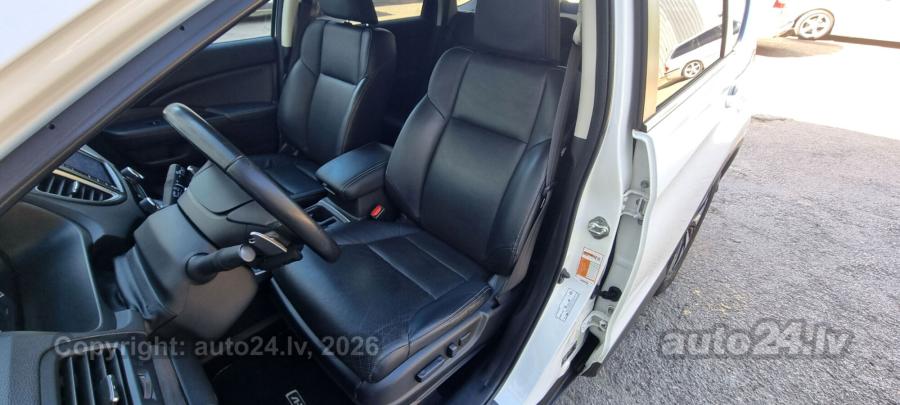 White Honda CR-V 2017 in Tallinn, with an engine capacity of 1.60 L and mileage of 134 thousand km for 17850 €, photo 14 on AUTOMOTO.COM.LV